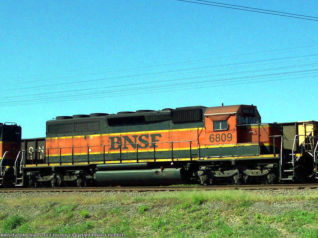 BNSF 6809